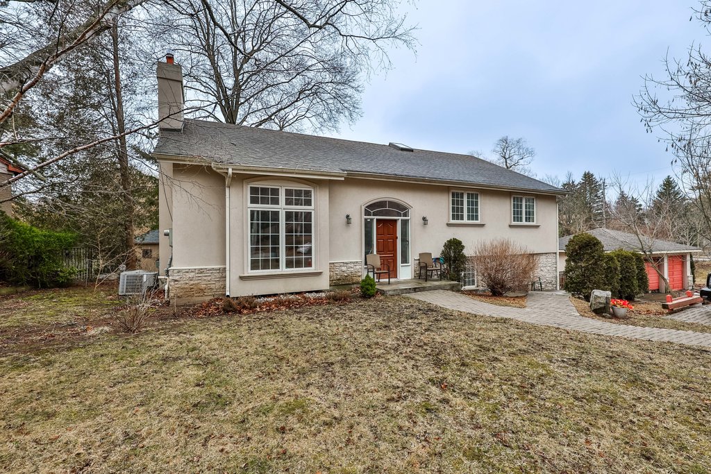 1340 Contour Drive, Mississauga | Phinney Real Estate